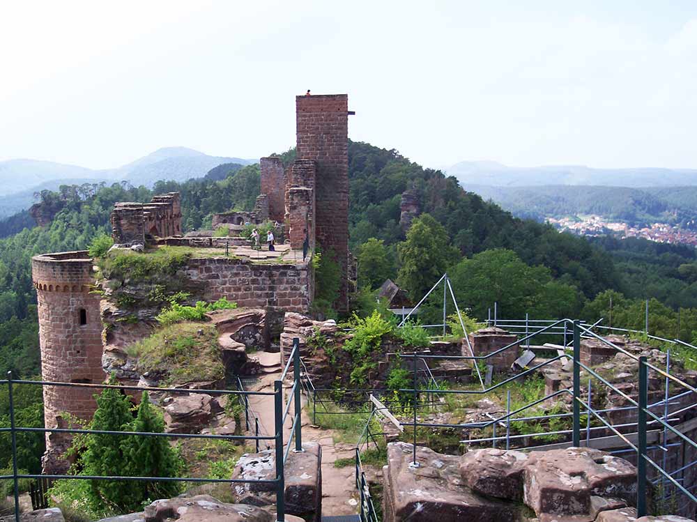 „Dahner Burgen“ Altdahn, Grafendahn, Tanstein & Neudahn | www.pfalz ...